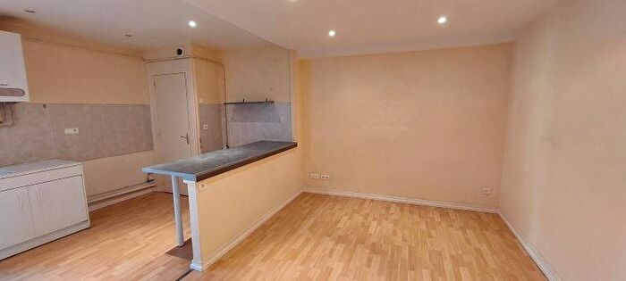 Chazelles-sur-Lyon : Appartement 2 pièces à louer