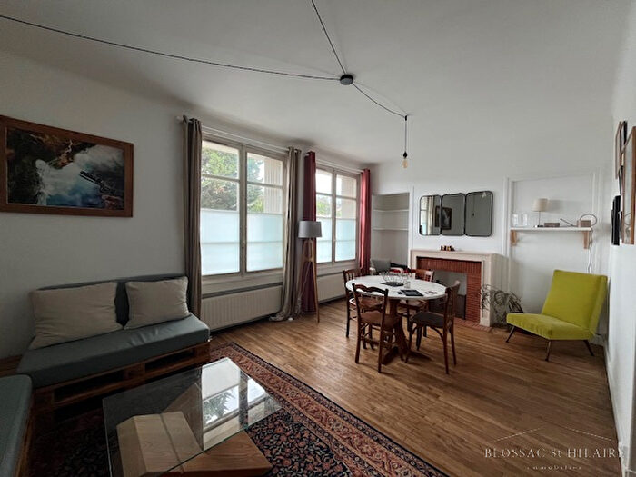 Appartement à louer - Poitiers, Centre-ville - 3 pièces - 2 chambres