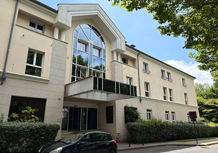 Appartement à vendre - Bussy-Saint-Georges, Violennes, Village - 1 pièce - 1 chambre