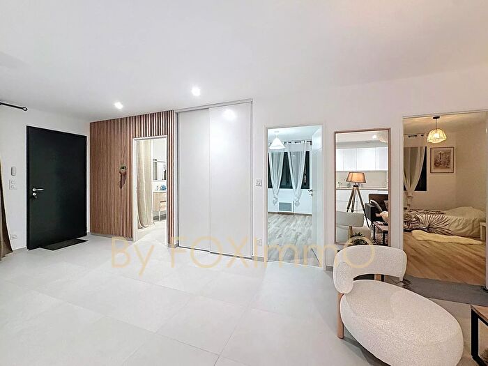 Maison à vendre - Villeurbanne, Poudrette, Les Brosses - 4 pièces - 2 chambres