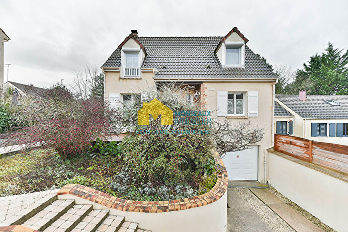 Maison à vendre - Villiers-sur-Orge - 6 pièces - 4 chambres