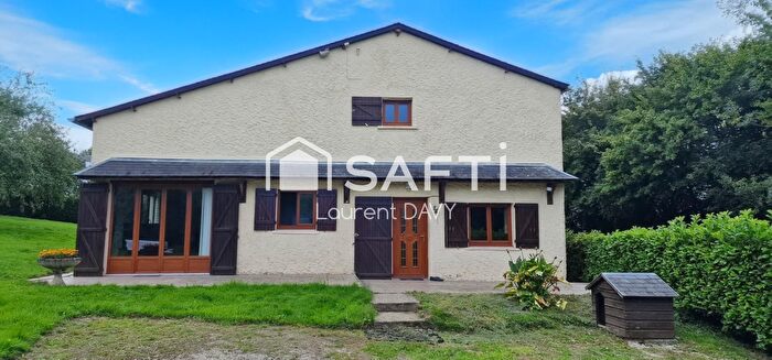 Maison à vendre - Camembert - 9 pièces - 5 chambres