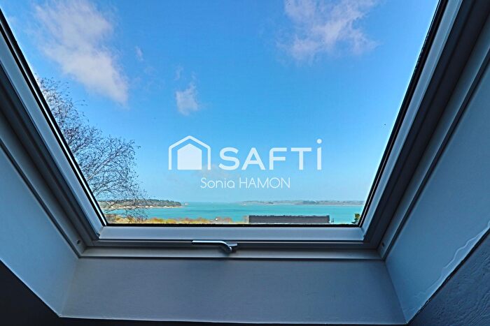 Maison à vendre - Carantec - 5 pièces - 4 chambres