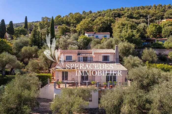 Maison à vendre - Spéracèdes - 6 pièces - 3 chambres