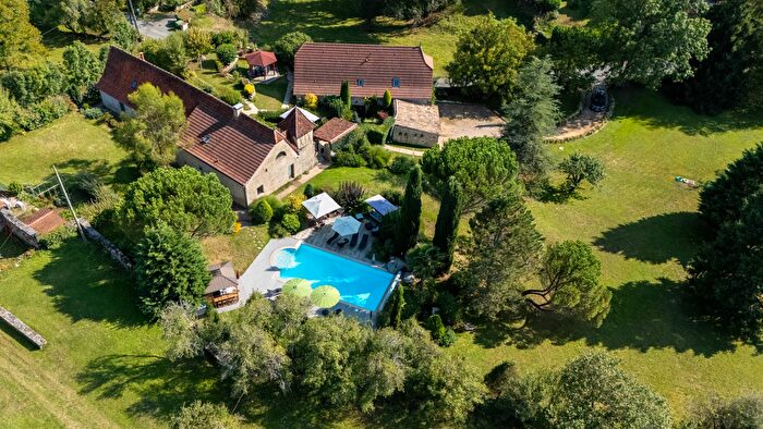 Maison à vendre - Assier - 8 pièces - 6 chambres