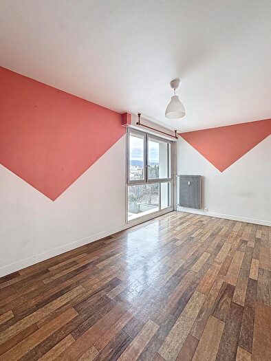 Appartement à louer - Clermont-Ferrand, Saint-Jacques - 2 pièces - 1 chambre