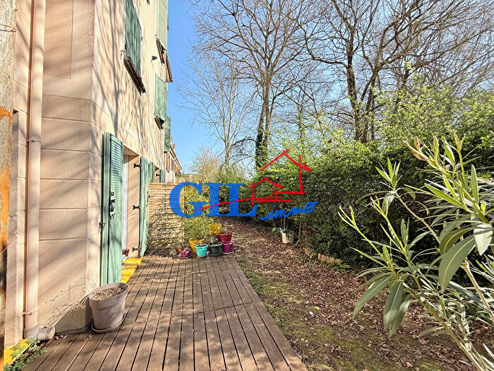 Appartement à vendre - Savigny-le-Temple, Centre-ville - 3 pièces - 2 chambres