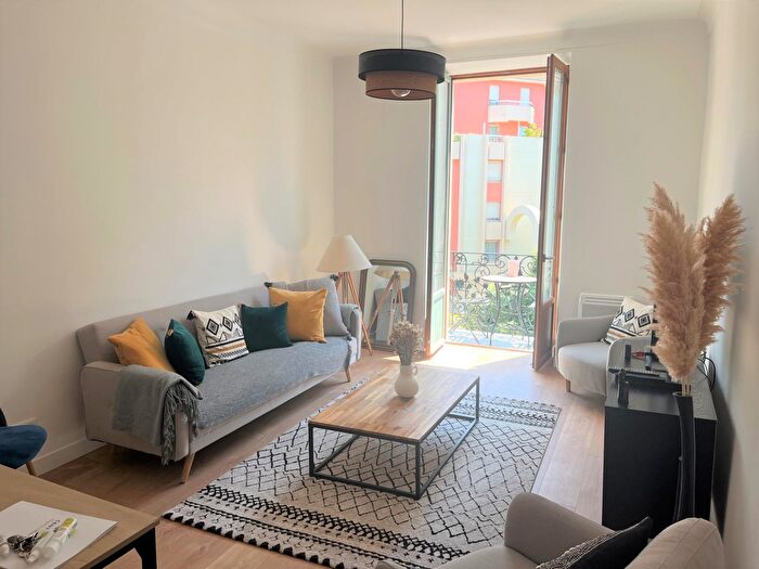 Appartement à louer - Nice, Riquier - 3 pièces - 2 chambres