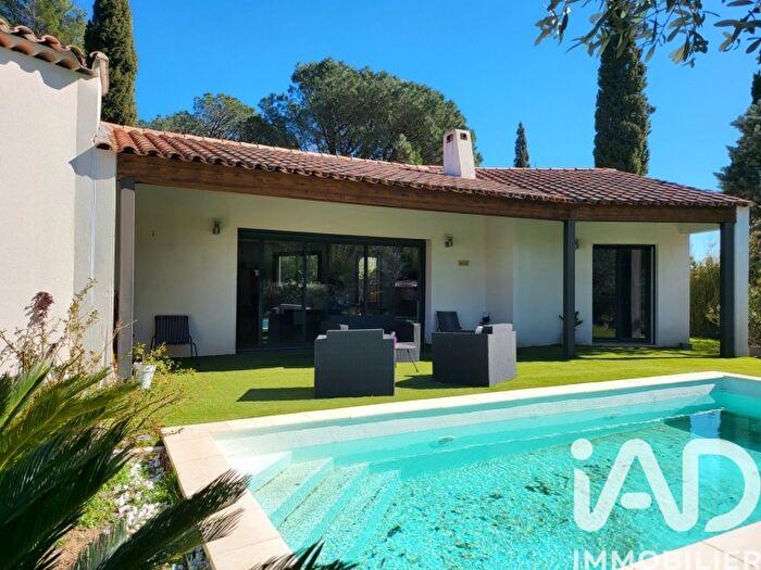 Maison à vendre - Le Plan-de-la-Tour - 4 pièces - 3 chambres