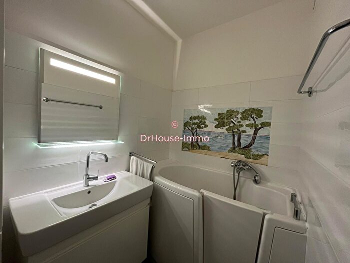 Appartement 2 pièces à vendre - Menton, Hôtel de Ville, Vieille Ville, Musée, Madone, Carnolès