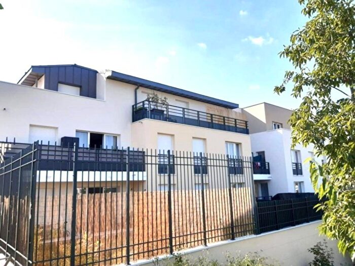 Appartement à louer - Montconseil, Corbeil-Essonnes - 3 pièces - 2 chambres