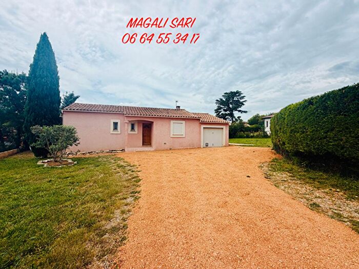 Saint-Julien-les-Rosiers : Maison 5 pièces à vendre