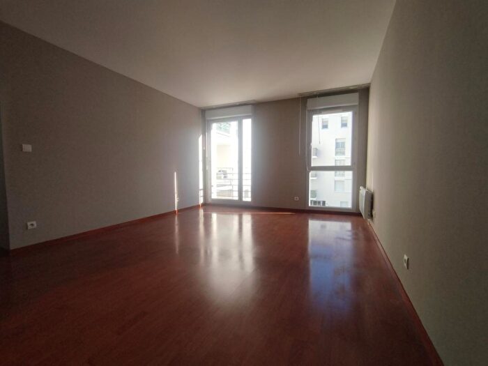 Appartement à louer - Orléans, Carmes - 2 pièces - 1 chambre