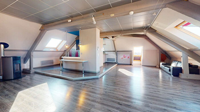 Appartement à vendre - Longvic - 6 pièces - 3 chambres