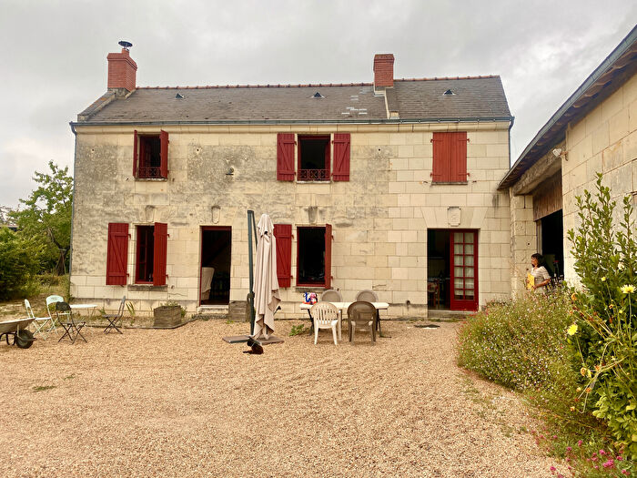 Maison à vendre - Brézé - 9 pièces - 4 chambres