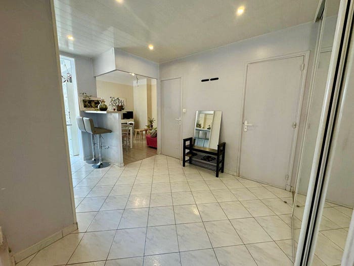 Place d'Armes, Toulon : Appartement 2 pièces à louer