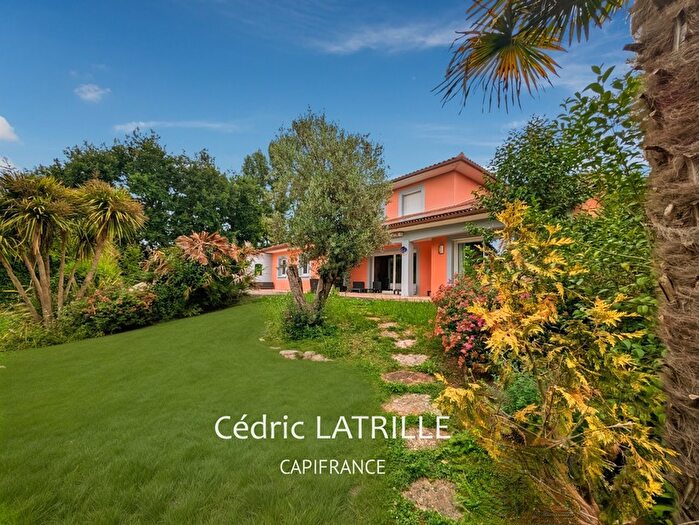 Maison 6 pièces à vendre à Orleix