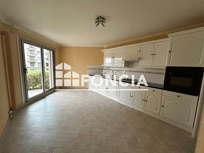 Appartement à louer - Cabochon Quiniere, Blois - 2 pièces - 1 chambre