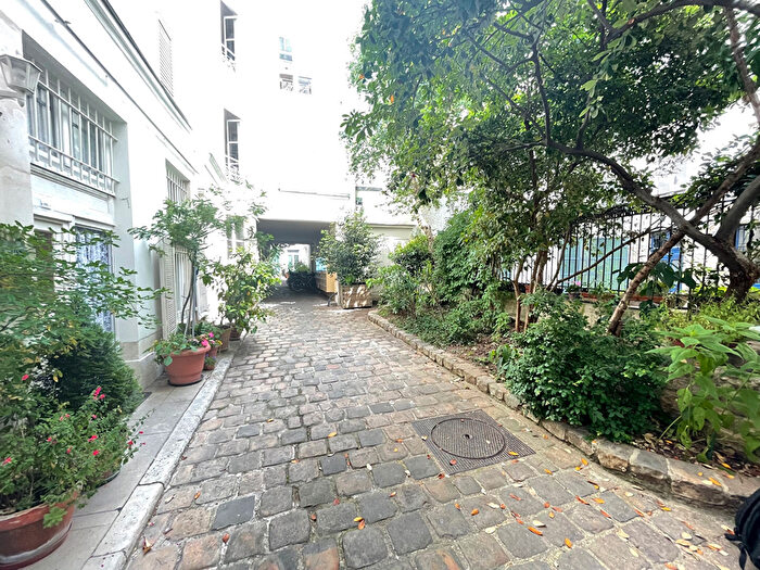 Appartement à vendre - Paris e , Porte Saint-Martin, Paradis - 1 pièce - 1 chambre