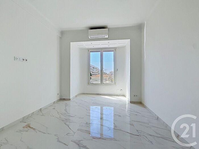Cannes, Californie Pezou : Appartement 2 pièces à louer