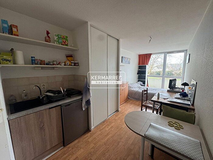 Appartement 1 pièce à Bernus-Kergypt-Keruzen-Campen, Vannes, à louer
