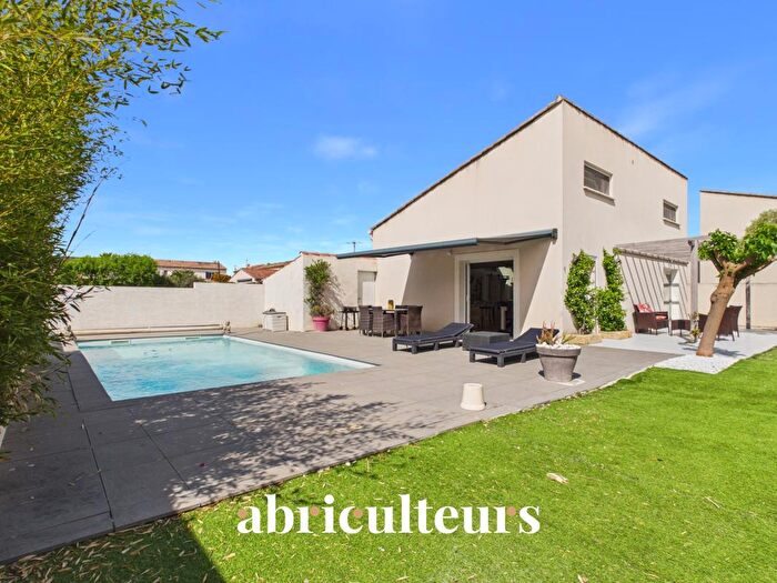 Maison 5 pièces à Lamanon, à vendre