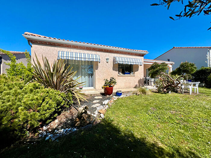 Maison à vendre - Saint-Palais-sur-Mer - 4 pièces - 3 chambres