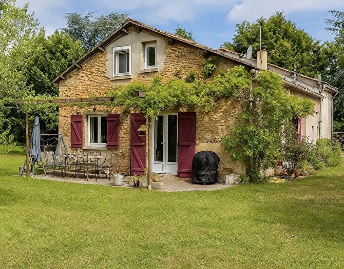 Maison à vendre - Lusignan - 10 pièces - 4 chambres