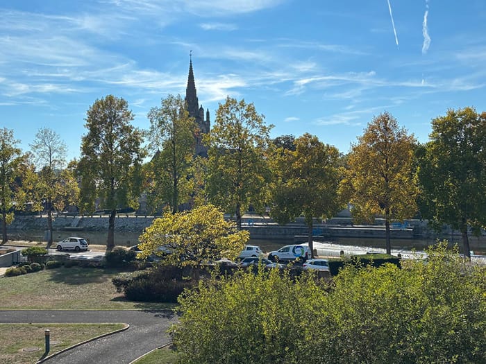 Appartement 6 pièces à Laval, Pavement, à vendre