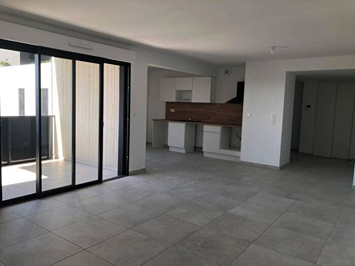 Appartement à louer - Ancien Hôpital, Béziers - 3 pièces - 2 chambres