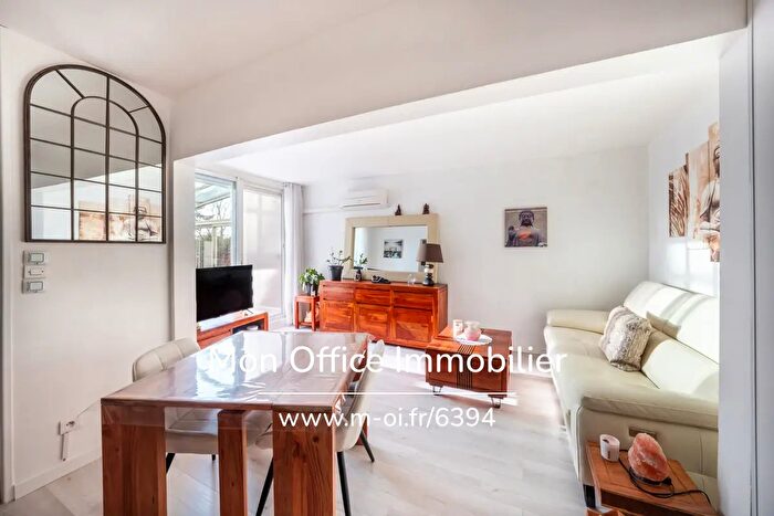 Appartement à vendre - Marignane, JAI, Aéroport - 3 pièces - 2 chambres