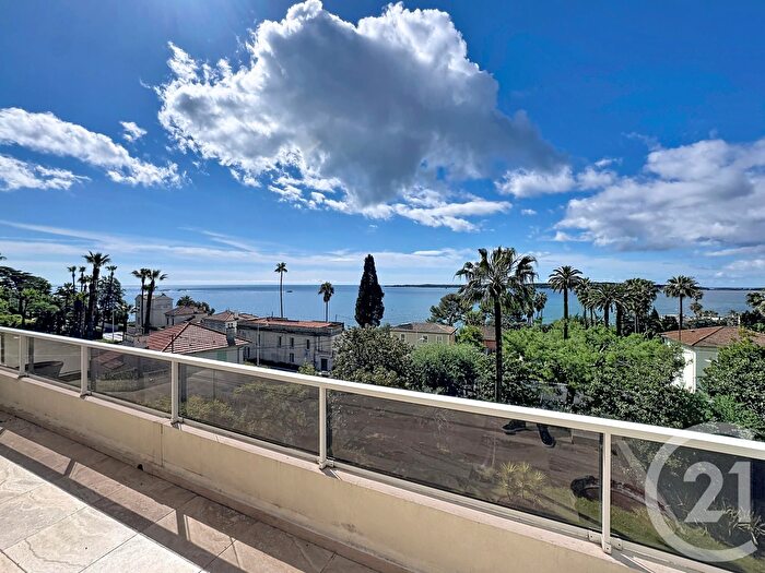Cannes, Californie Pezou : Appartement 4 pièces à vendre