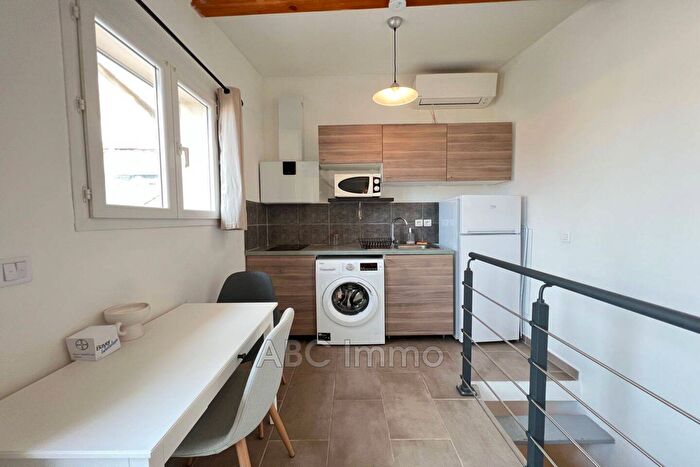 Appartement à louer - Centre Ville, Aix-en-Provence - 2 pièces - 1 chambre