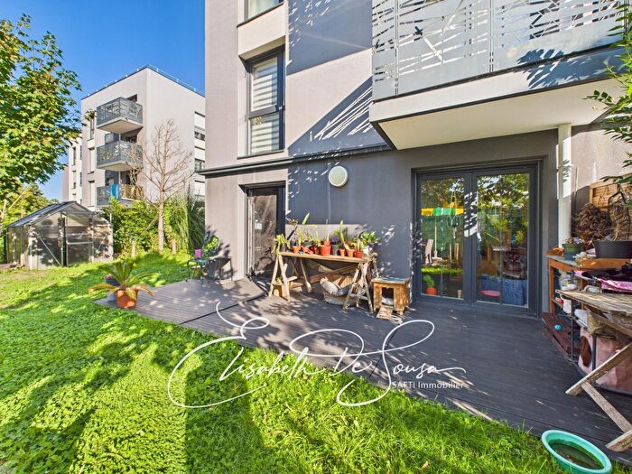 Appartement à vendre - Vitry-sur-Seine, Plateau - 3 pièces - 2 chambres