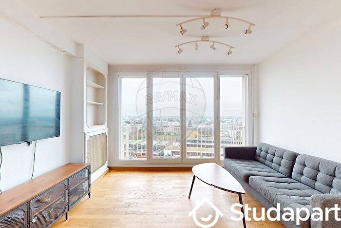 Appartement à louer - Bourgogne-Pasteur, Orléans - 1 pièce - 3 chambres