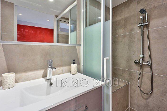 Appartement à louer - Ponteil, Antibes - 1 pièce