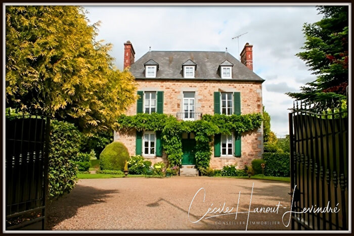 Maison à vendre - Pleine-Fougères - 8 pièces - 6 chambres