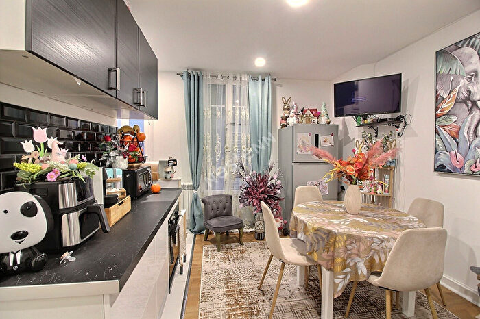 Appartement à vendre - Suresnes, Carnot, Gambetta - 2 pièces - 1 chambre