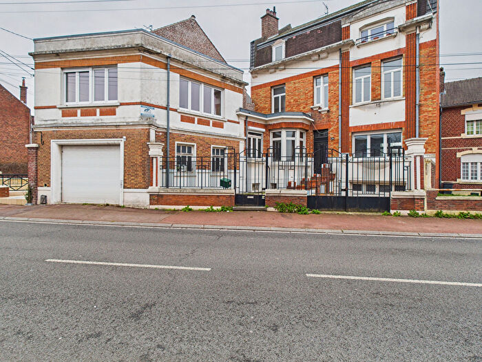 Maison à vendre - Douai, Centre-ville - 10 pièces - 5 chambres