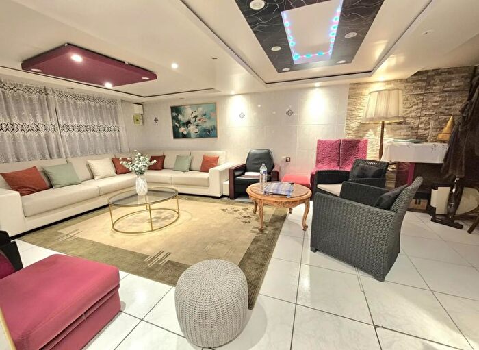 Maison à vendre - Livry-Gargan, Centre-ville - 4 pièces - 3 chambres