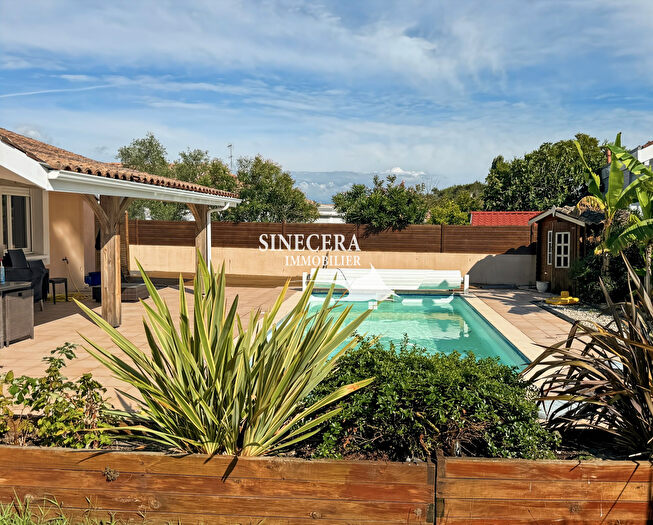 Maison à vendre - Gujan-Mestras - 7 pièces - 5 chambres