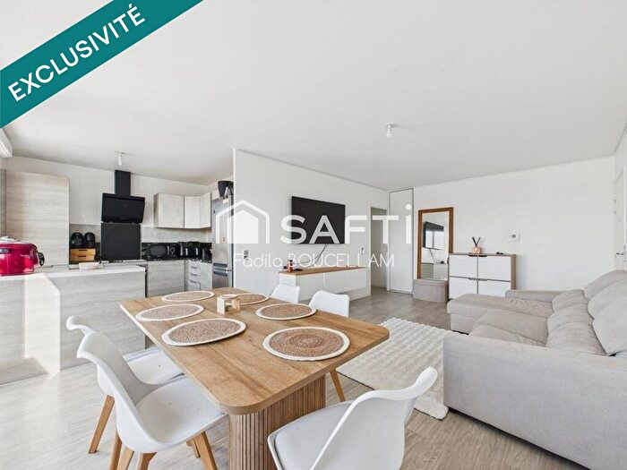 Appartement à vendre - Limay, Gare, Lycée, Robespierre - 5 pièces - 4 chambres