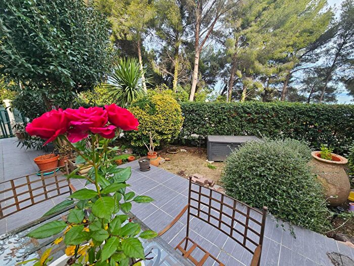 Appartement à vendre - Martigues, Figuerolles, Touret de Vallier - 6 pièces - 5 chambres