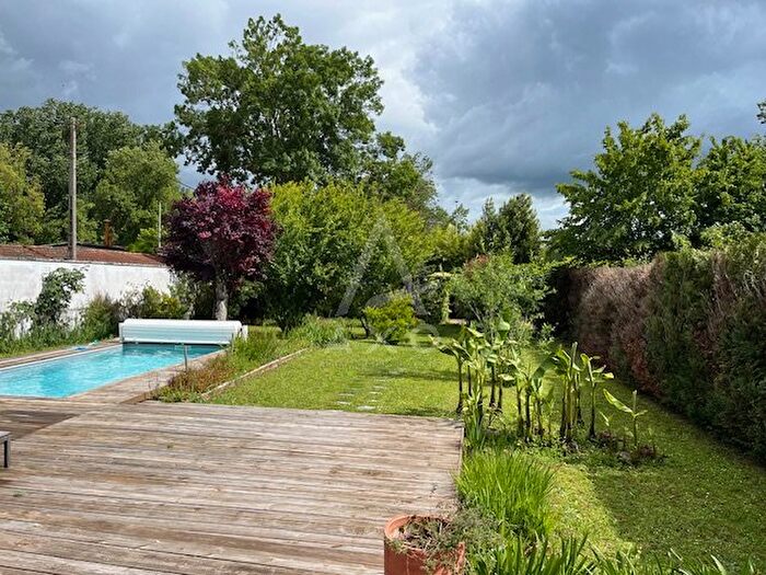 Maison 6 pièces à Angoulême, Frégeneuil, à vendre