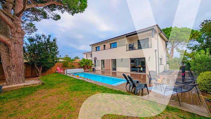 Maison à vendre - La Teste-de-Buch, Les Chênes Verts, Bordes, Clair-Bois, Pinède de Conteau - 5 pièces - 4 chambres