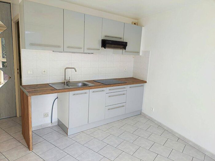 Appartement à louer - Bouvent, Oyonnax - 1 pièce