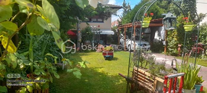 Maison à vendre - Bondy, Le Saule Blanc - 8 pièces - 4 chambres