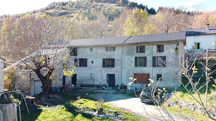 Maison à vendre - Prades - 8 pièces - 5 chambres