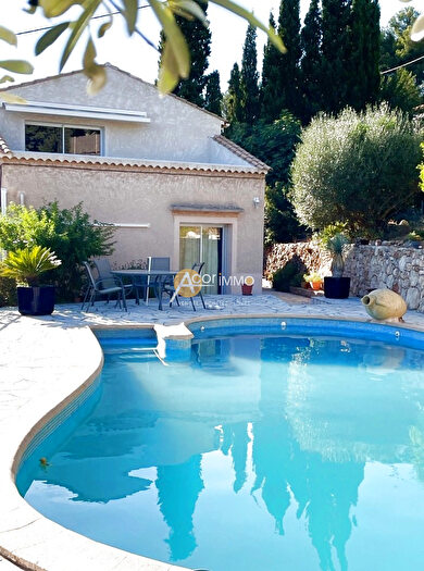 Ollioules, Saint-Joseph, Gare : Maison 5 pièces à vendre
