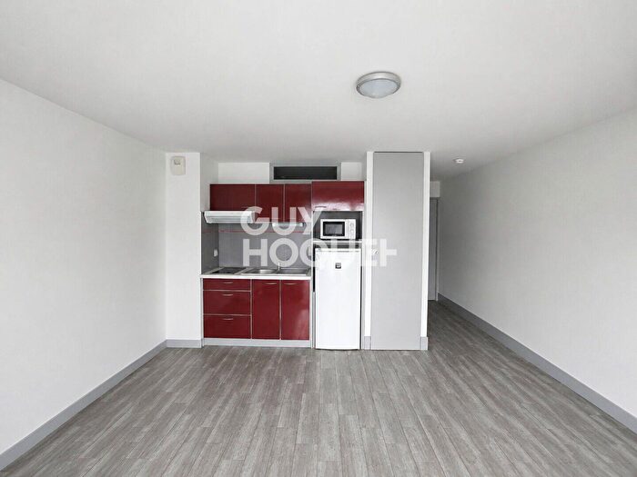 Gare-Peloux Mail-Citadelle, Bourg-en-Bresse : Appartement 1 pièce à louer